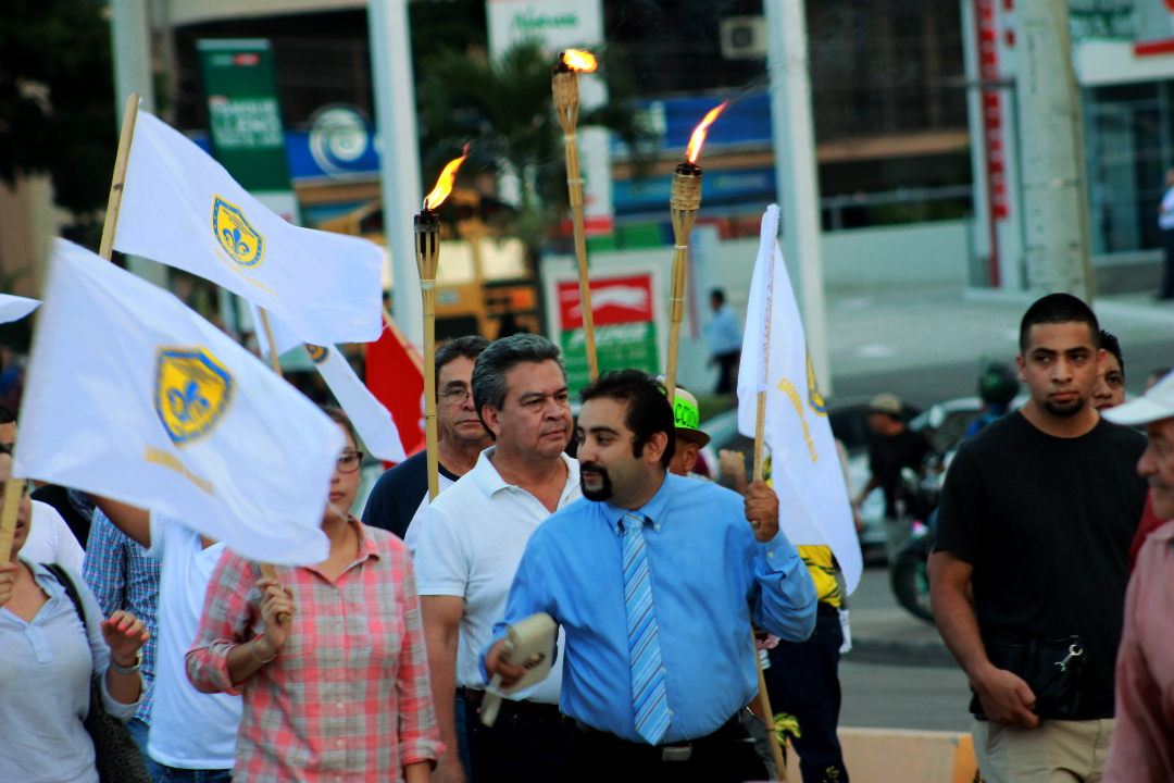 LOS BLANQUITOS VOLVIERON A LA CALLE - El Pulso
