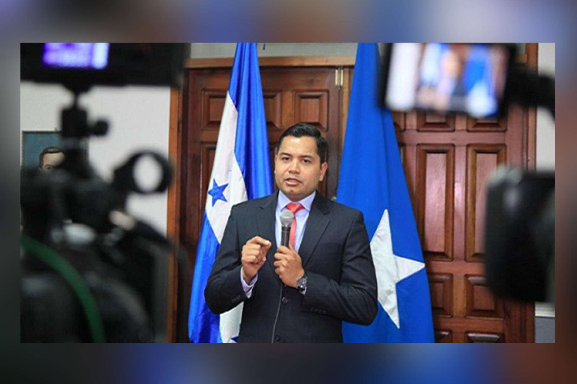 "El Partido Nacional respalda al presidente": Luis Colindres - El Pulso