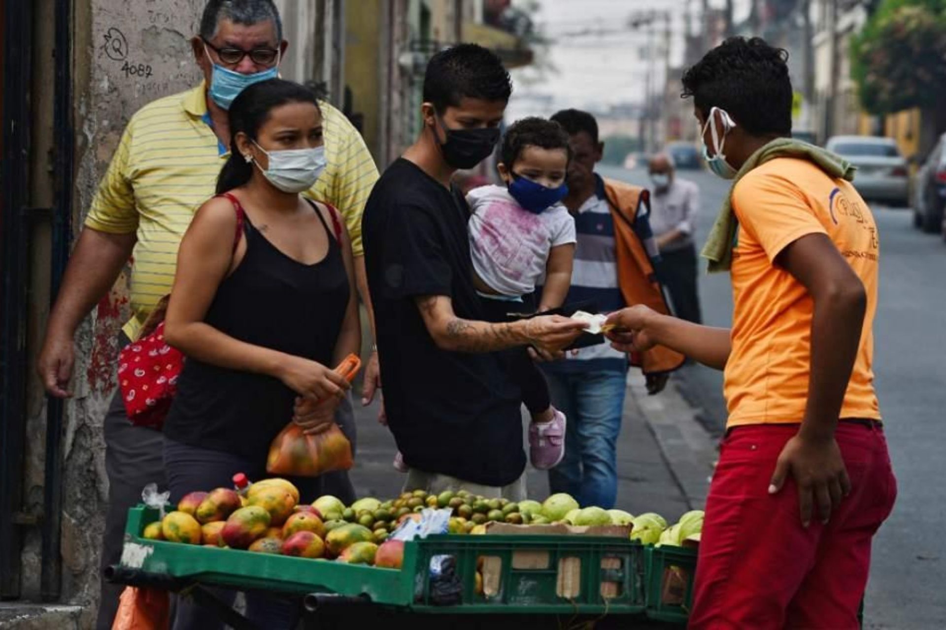 Covid-19 ha generado aumento de economía informal, mendicidad y más ...