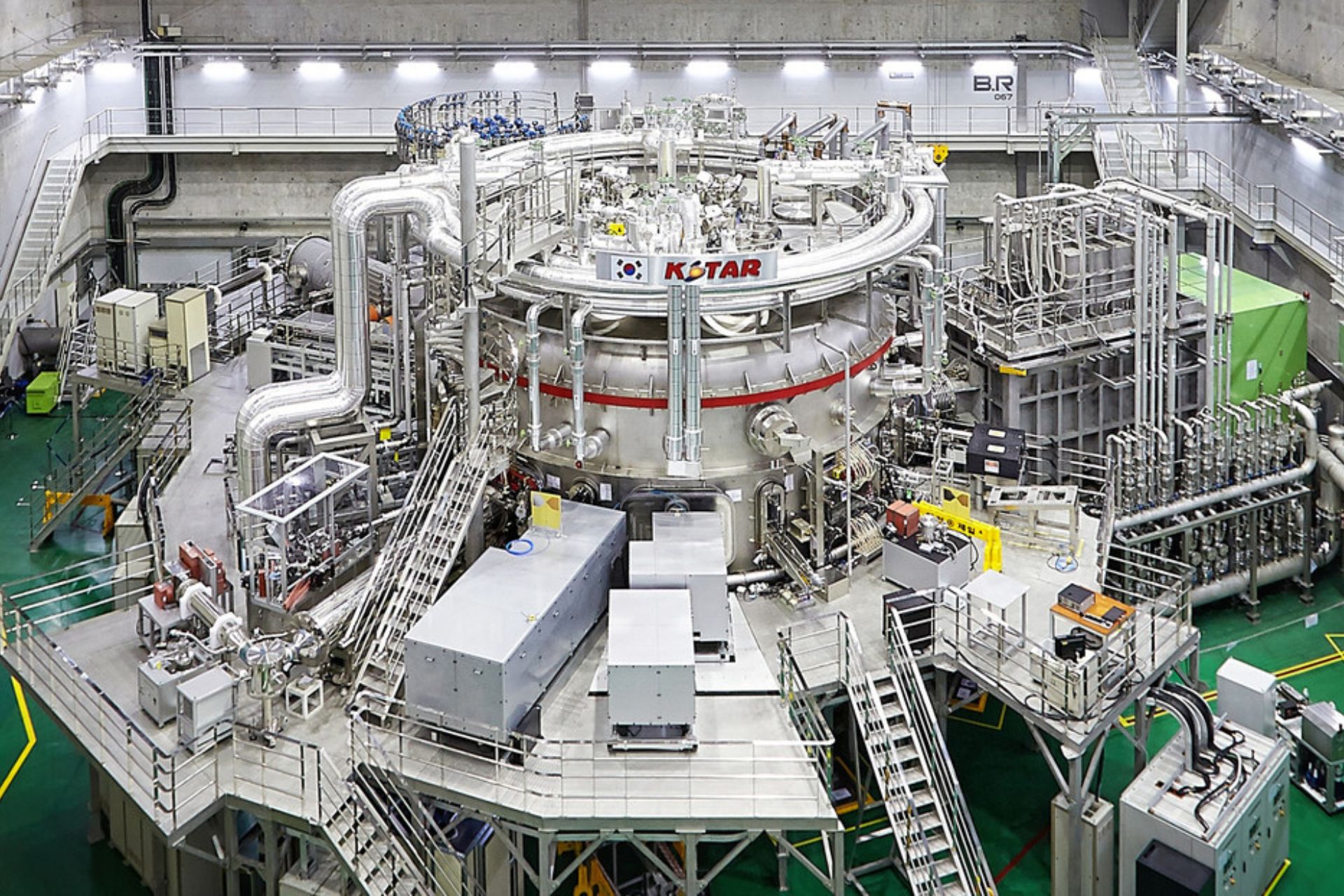 Reactor registra temperatura siete veces más caliente que el Sol en 30 ...